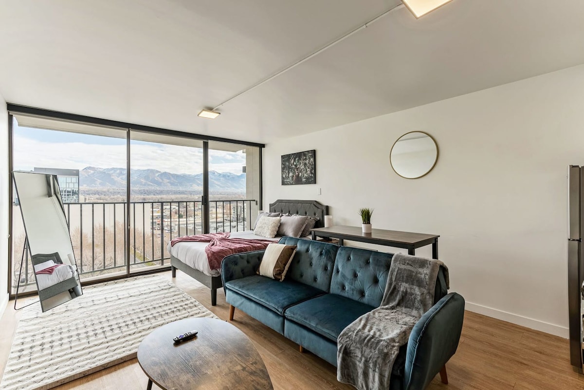 Modern Mountain View Downtown Oasis Free Pkg, Gym - Salt Lake City, UT