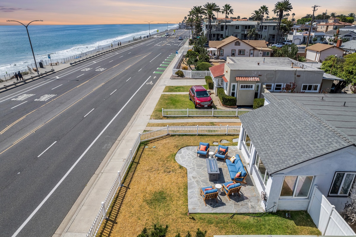 Beachfront Escape And Sparkling Waters - Charming Coastal Haven - Carlsbad, CA