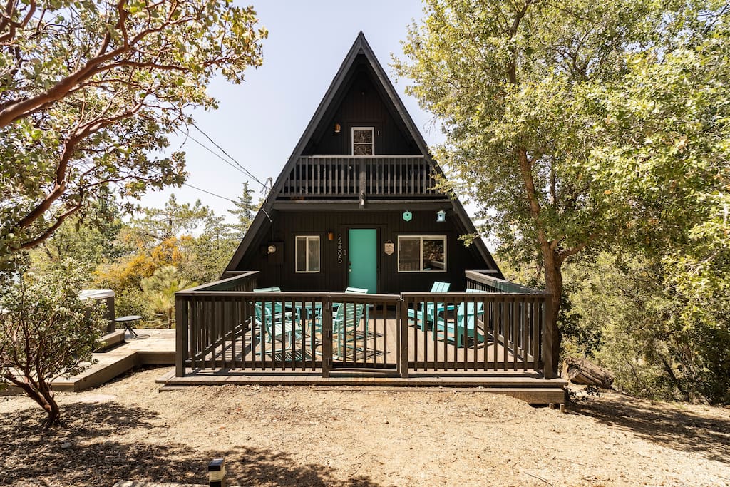 Private Hot Tub And Forested Decks - Stunning Rustic Escape - Idyllwild-Pine Cove, CA