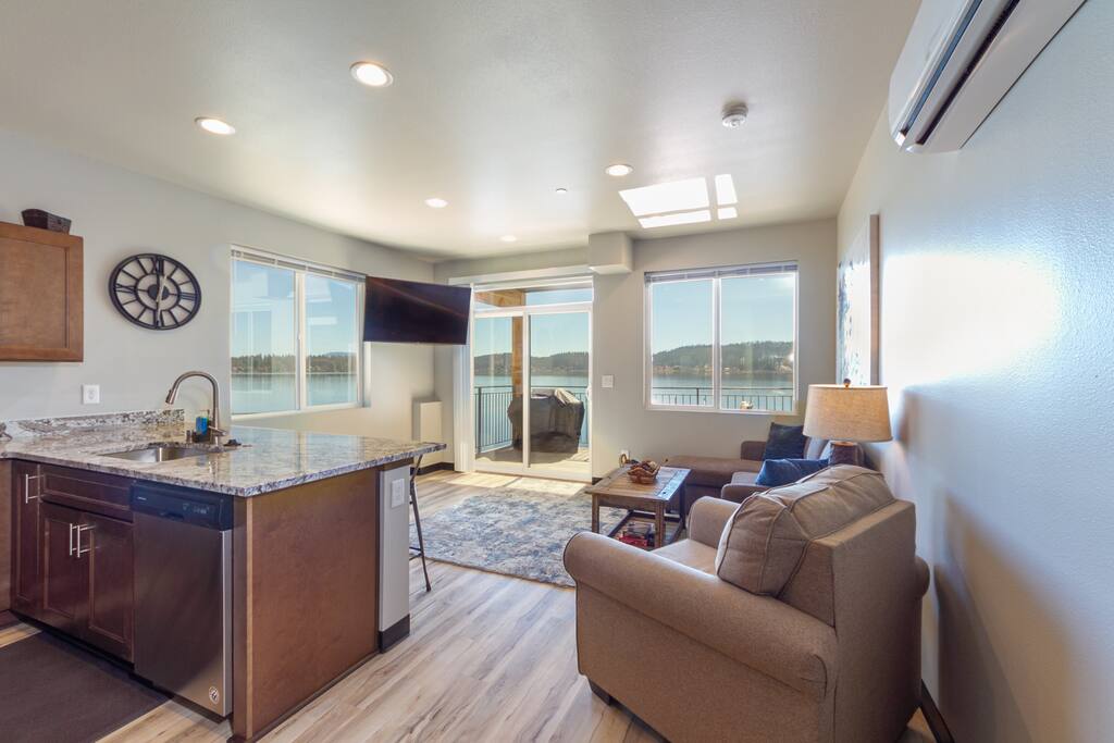 Beautiful Triplex Unit With Spectacular Lake View! | Valley | Waitts ...