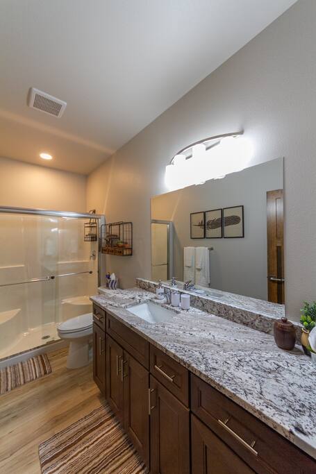 Wonderful Triplex Unit With Spectacular Lake View! | Valley | Waitts ...