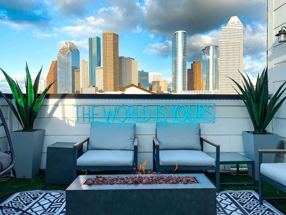 Urban Jungle Retreat In The Htx Skyline - Houston, TX