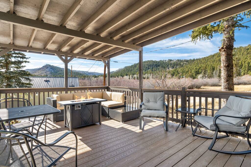 Rustling Pine Cabin | Greer | The Lost Resorts