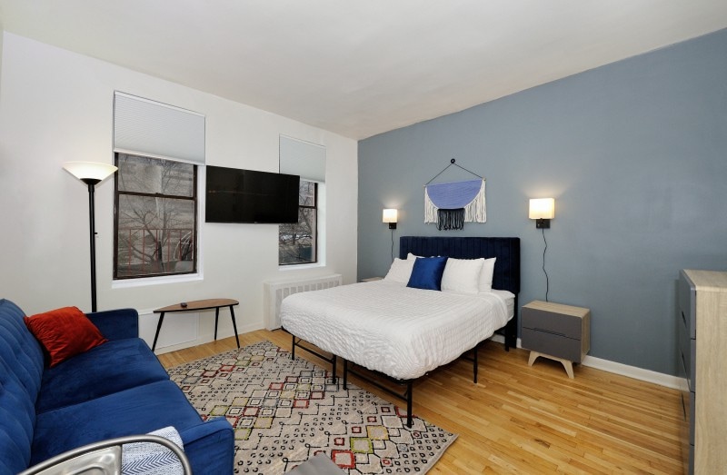 The Lara II • Vibe 8619 | Book Direct Here